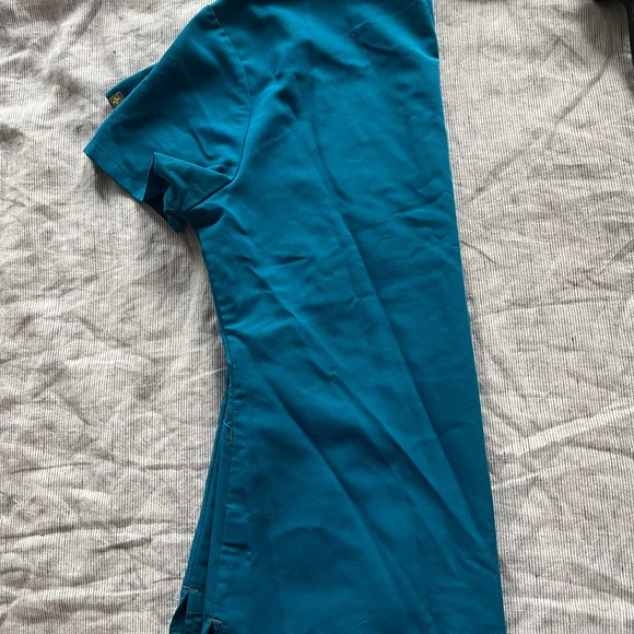 Figs | Other | Original Figs Style 2pocket Top | Poshmark